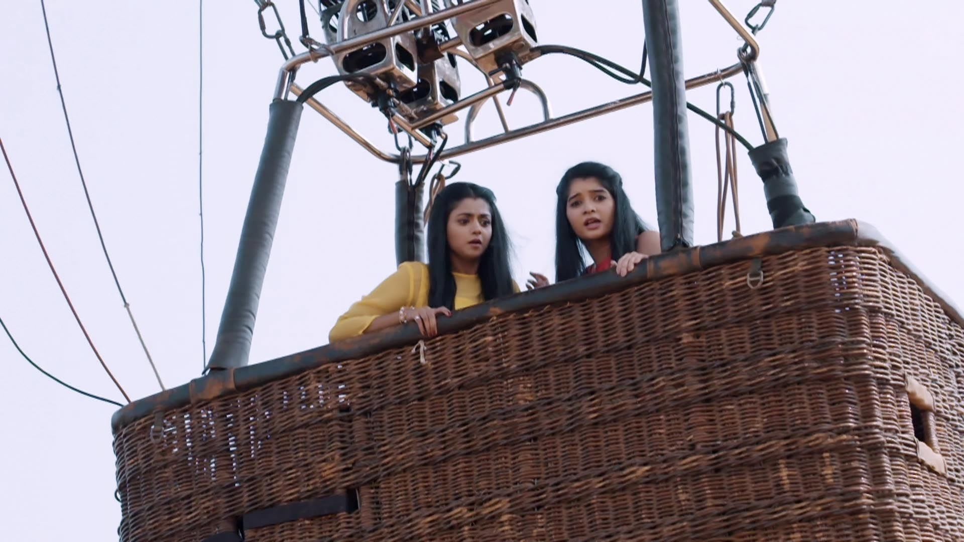 Watch Falguni, Niyati's Life in Peril Online