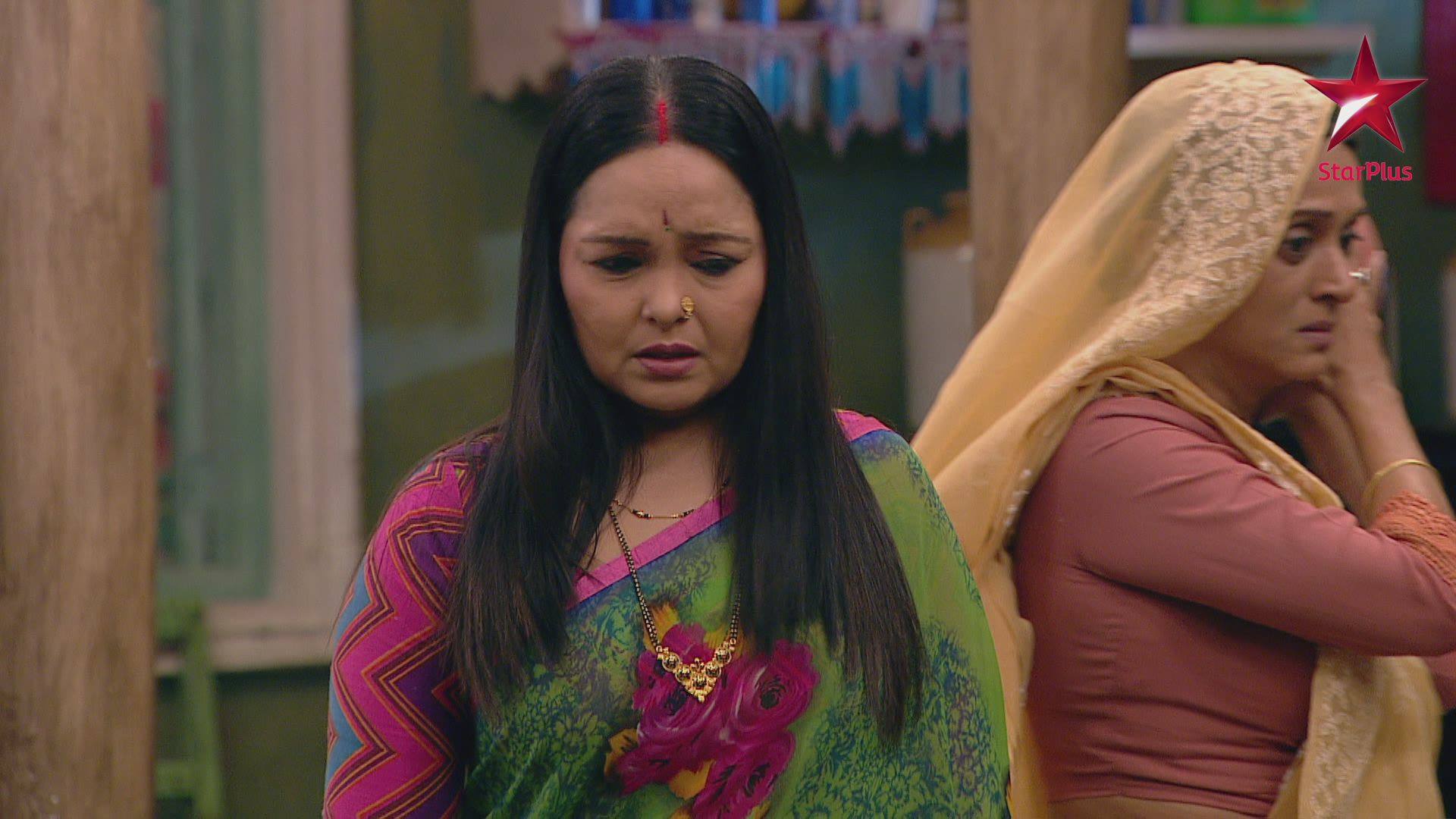 Watch Mere Angne Mein Episode 12 on JioHotstar