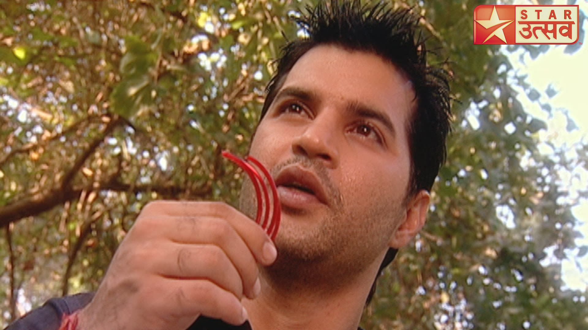 Stream geet-hui-sabse-parayi Online | Watcho