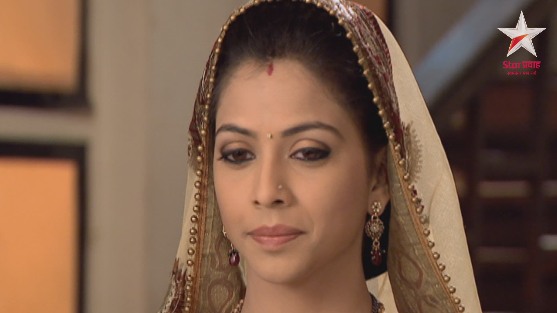 Watch Devyani S7 Episode 32 on JioHotstar