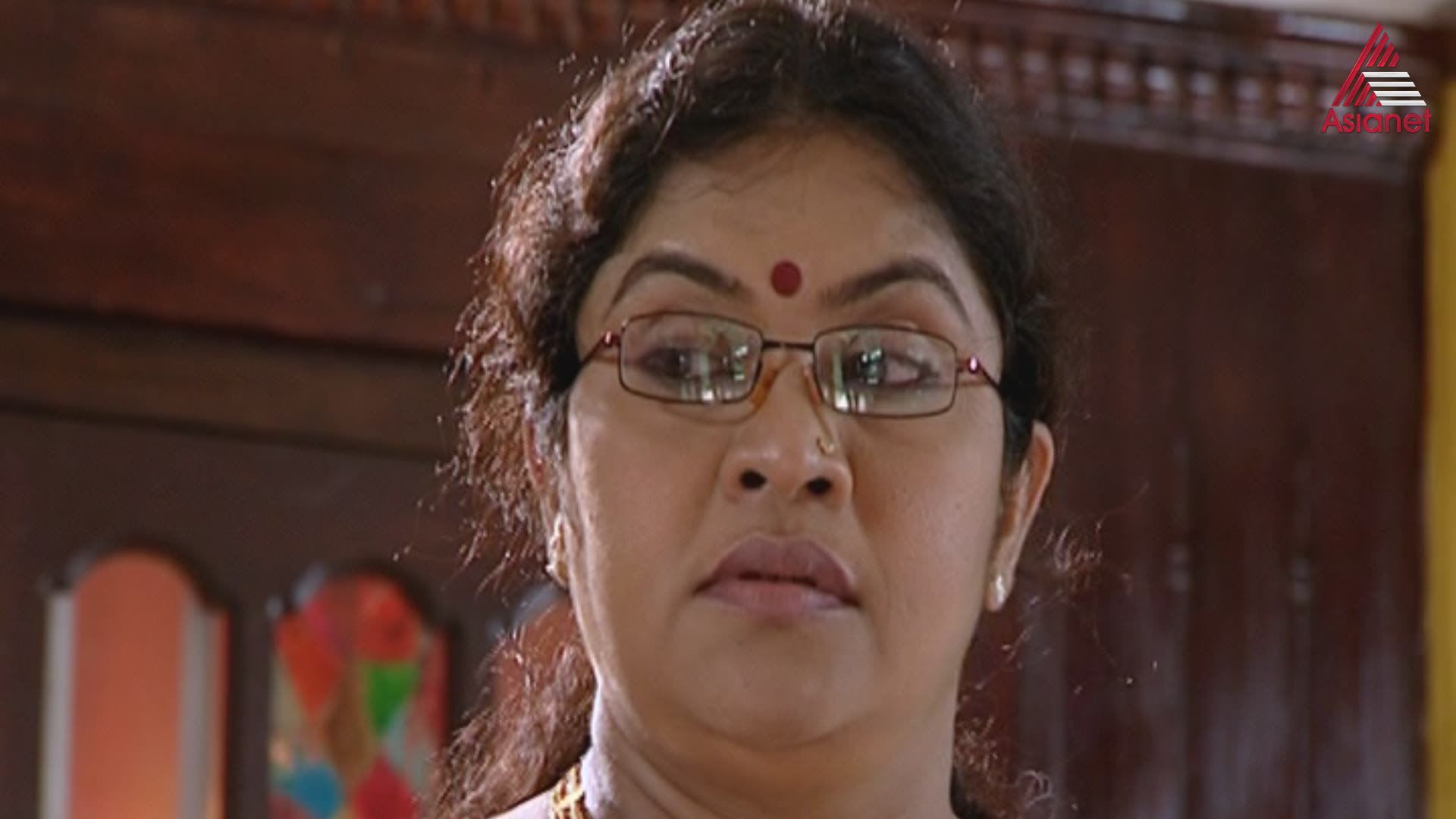 Watch Sthreedhanam S12 Episode 48 on JioHotstar