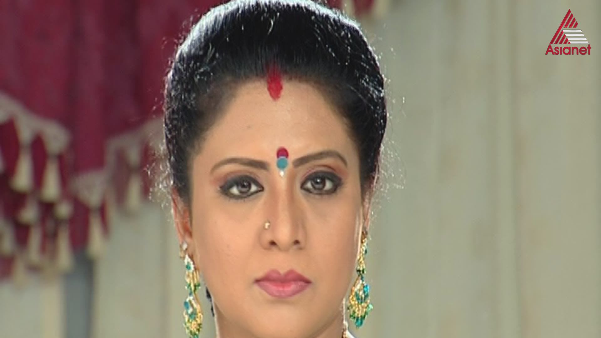 Watch Chandanamazha S2 Episode 42 on JioHotstar