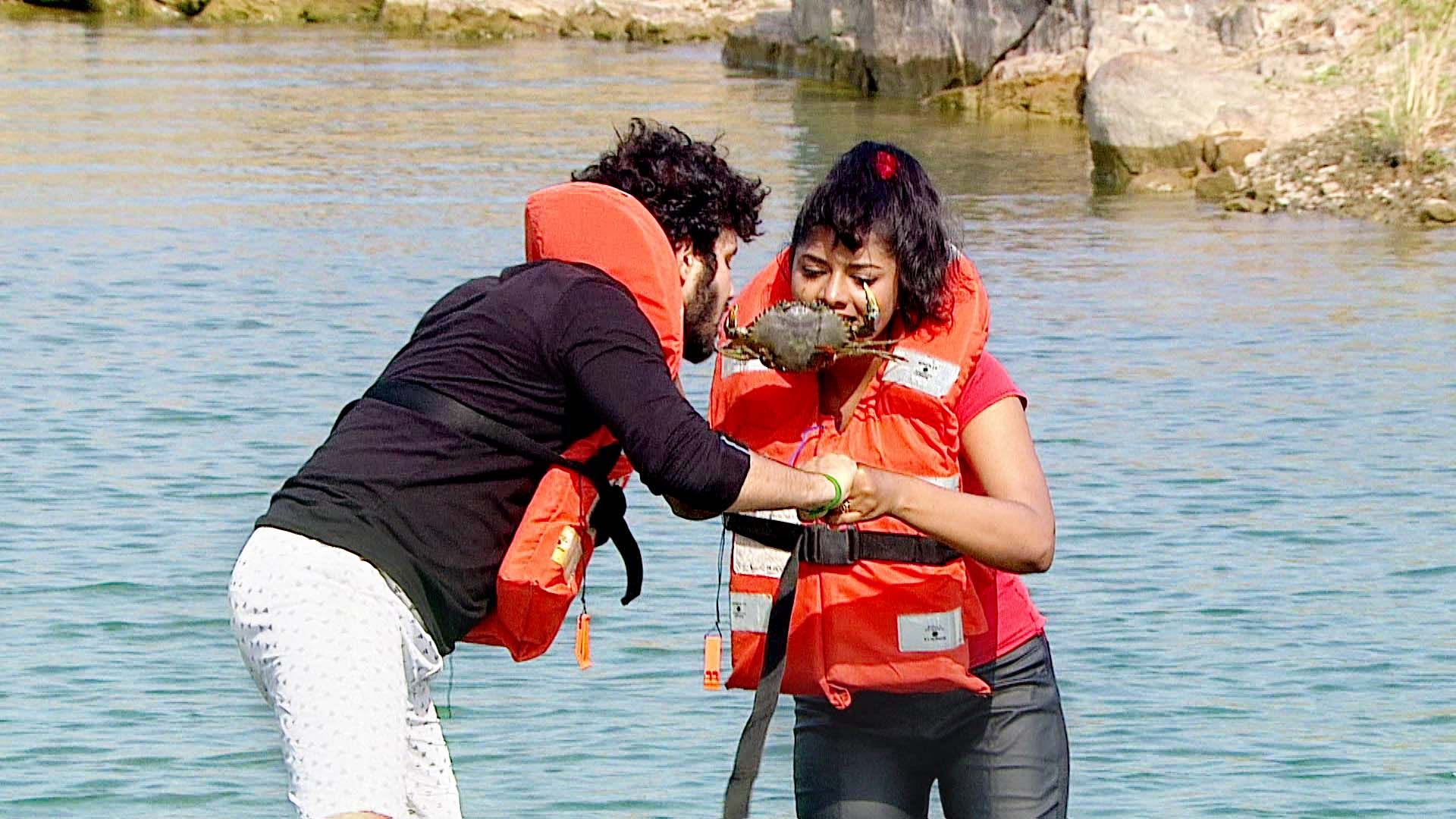 Watch atcham-thavir only on Watcho