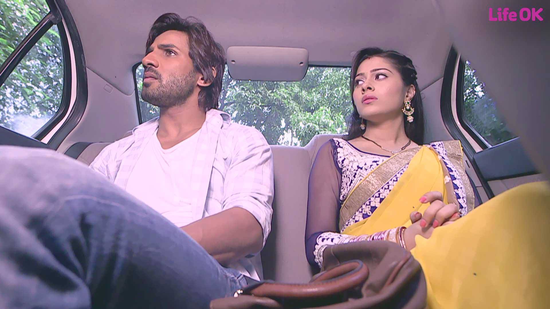 Watch Ravi-Devika's squabble continues Online