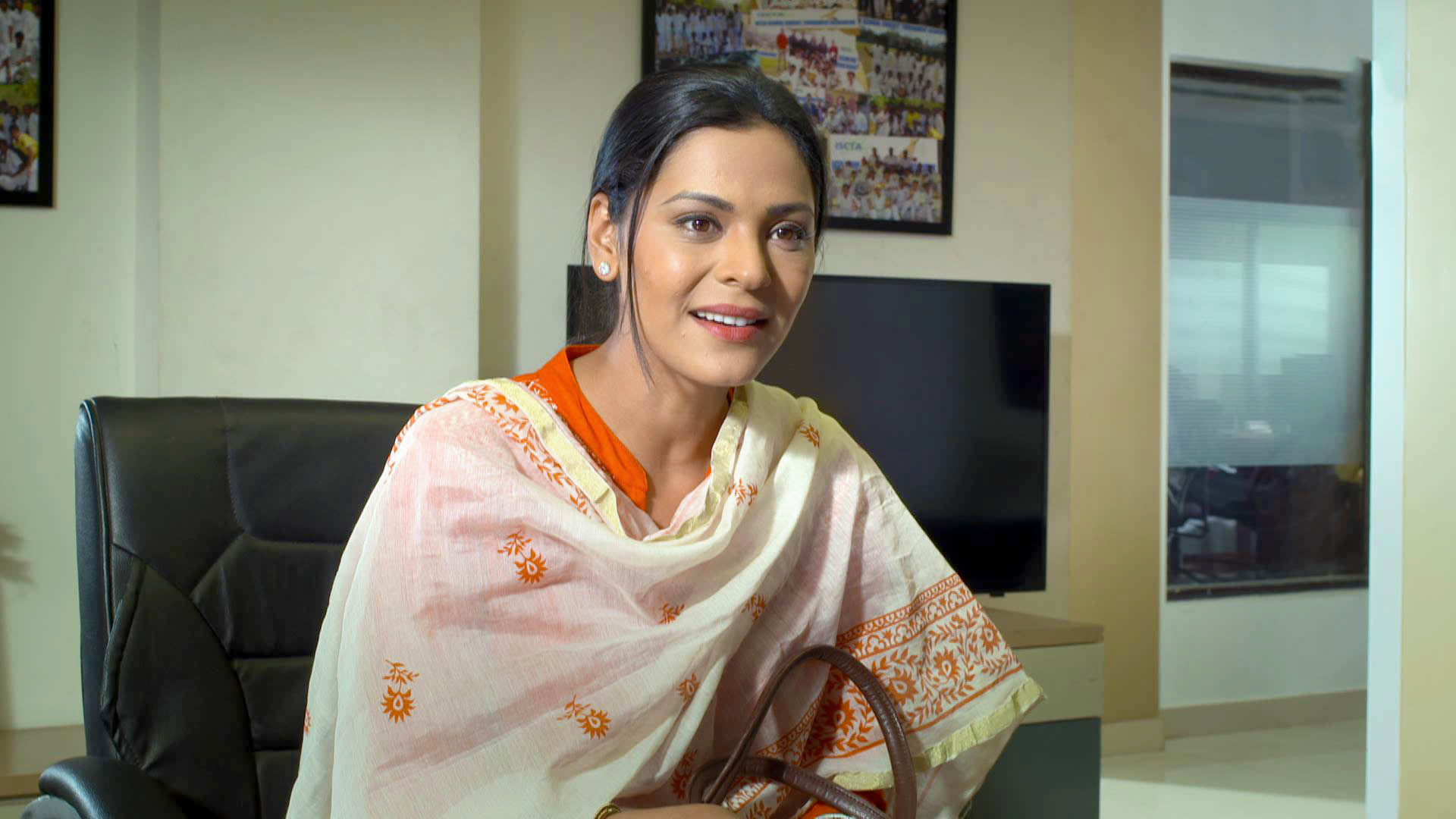 Watch tamanna only on Watcho