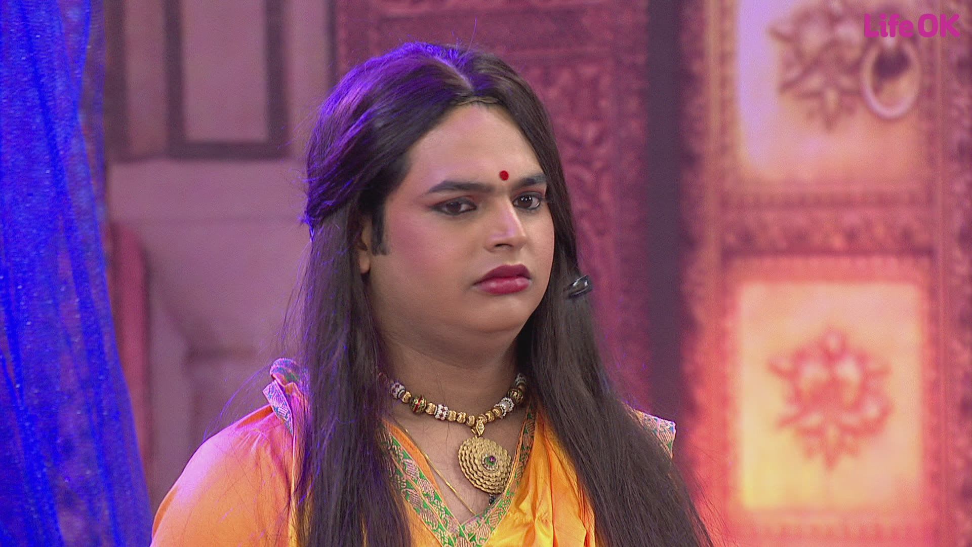 Watch Parde ke Peeche Online