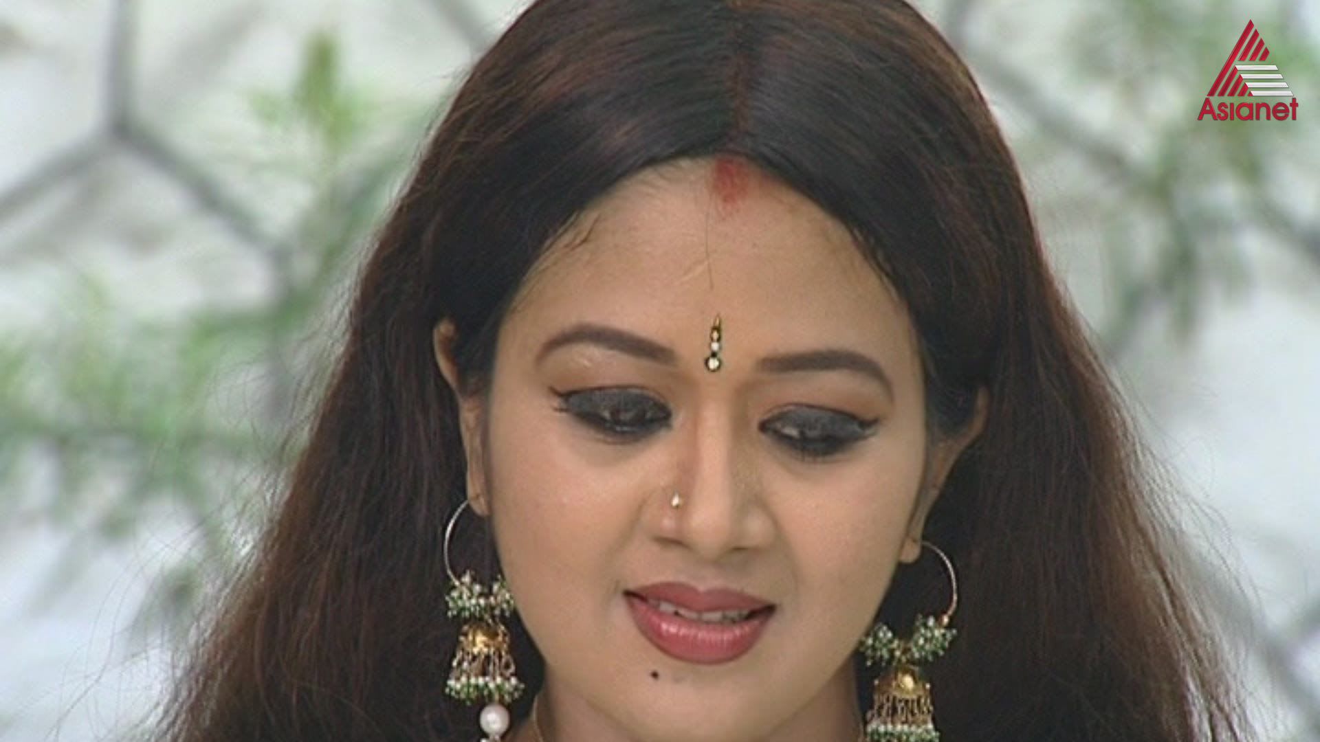 Watch Karuthamuthu S3 Episode 16 on JioHotstar