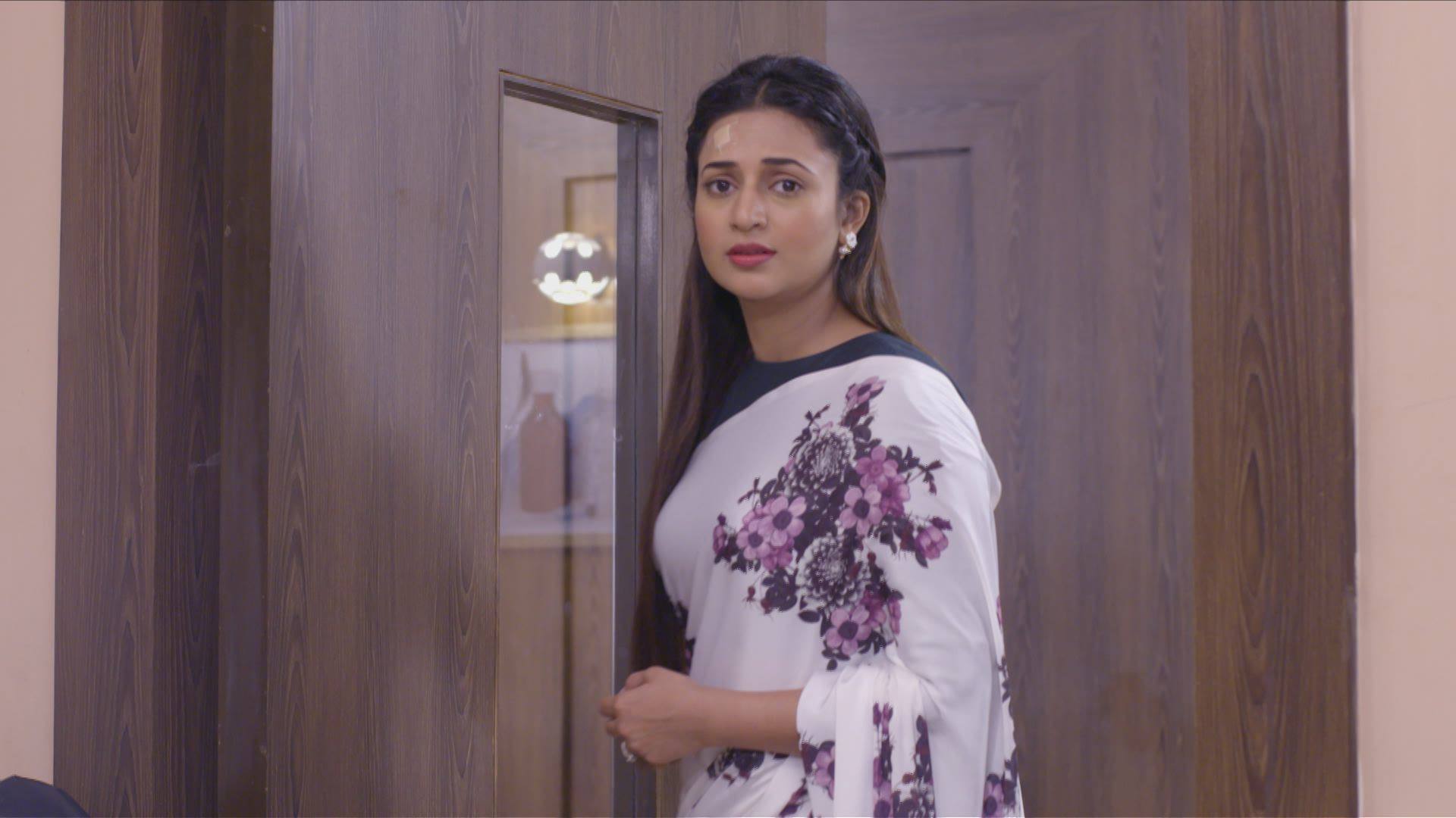 Stream Ye Hai Mohabbatein Season 43 Episode 167 – Ye Hai Mohabbatein on Hotstar