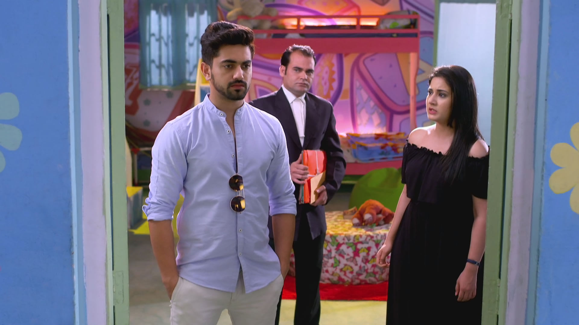 Watch Neil Goes Against Avni Online