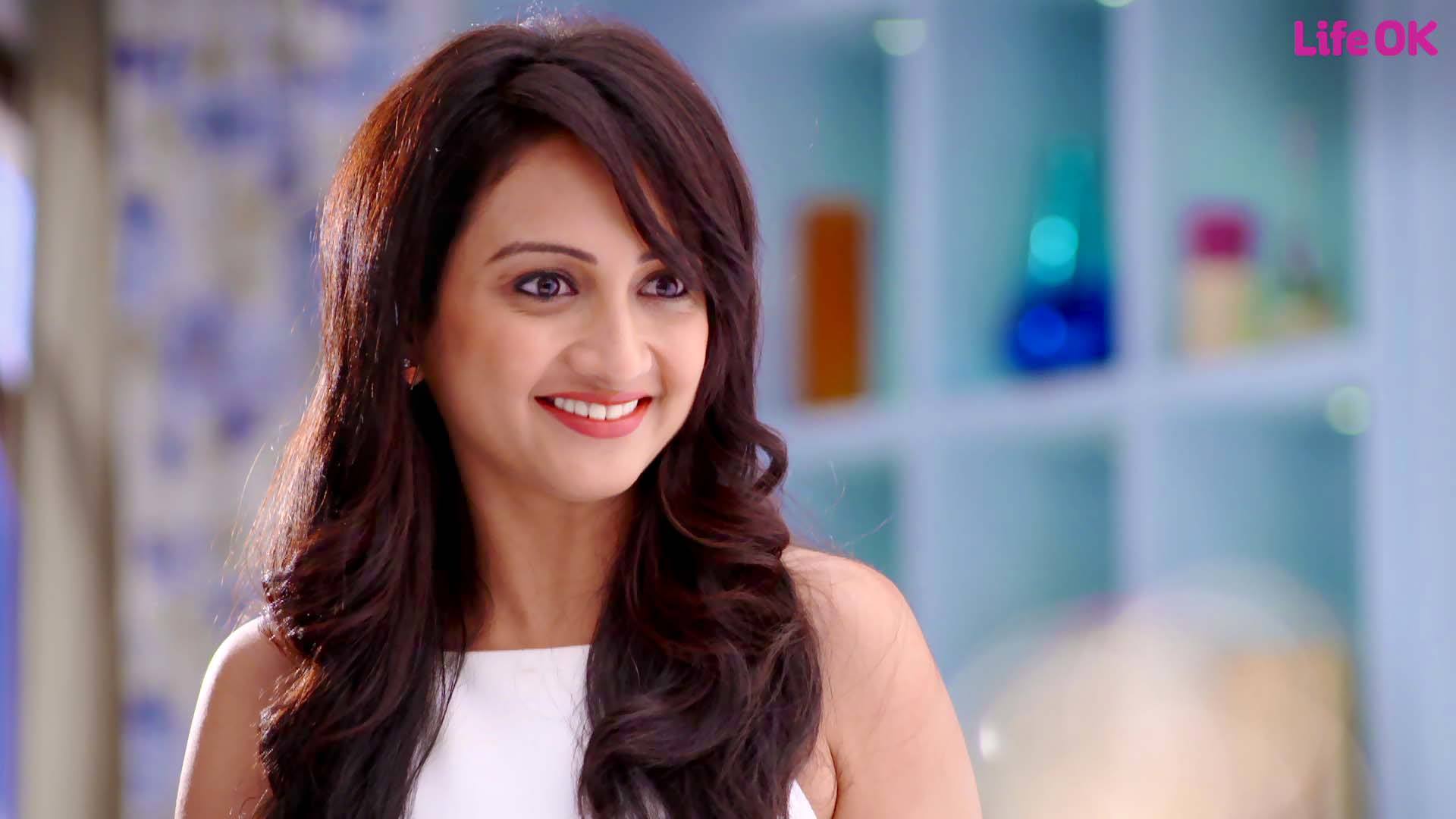 Watch Zindagi Abhi Baki Hai Mere Ghost S1 Episode 1 on JioHotstar