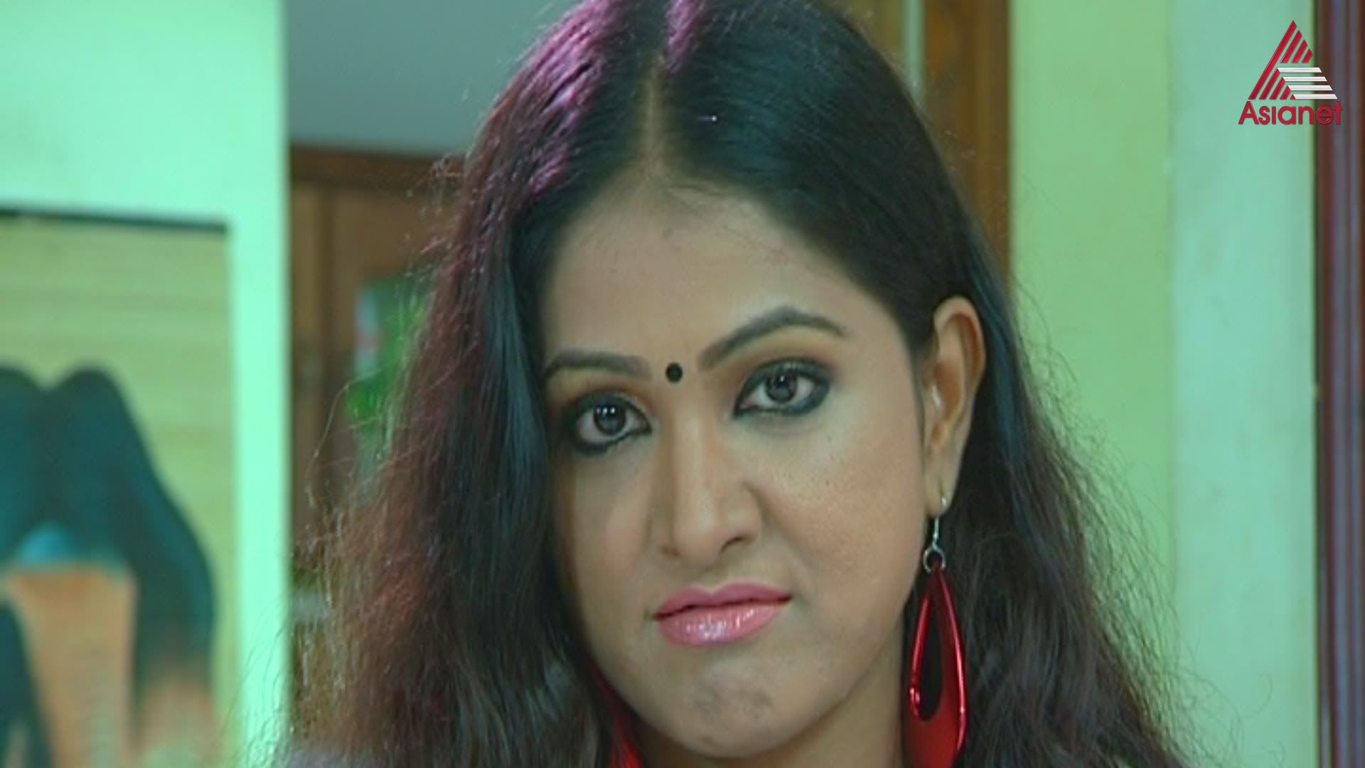 Watch Balaganapathy S4 Episode 10 on JioHotstar