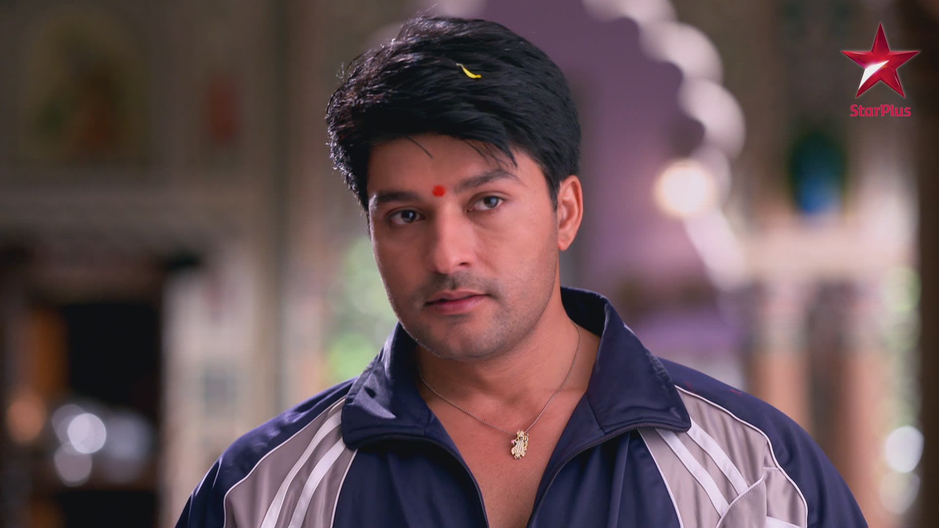 Watch Diya Aur Baati Hum S20 Episode 13 on JioHotstar