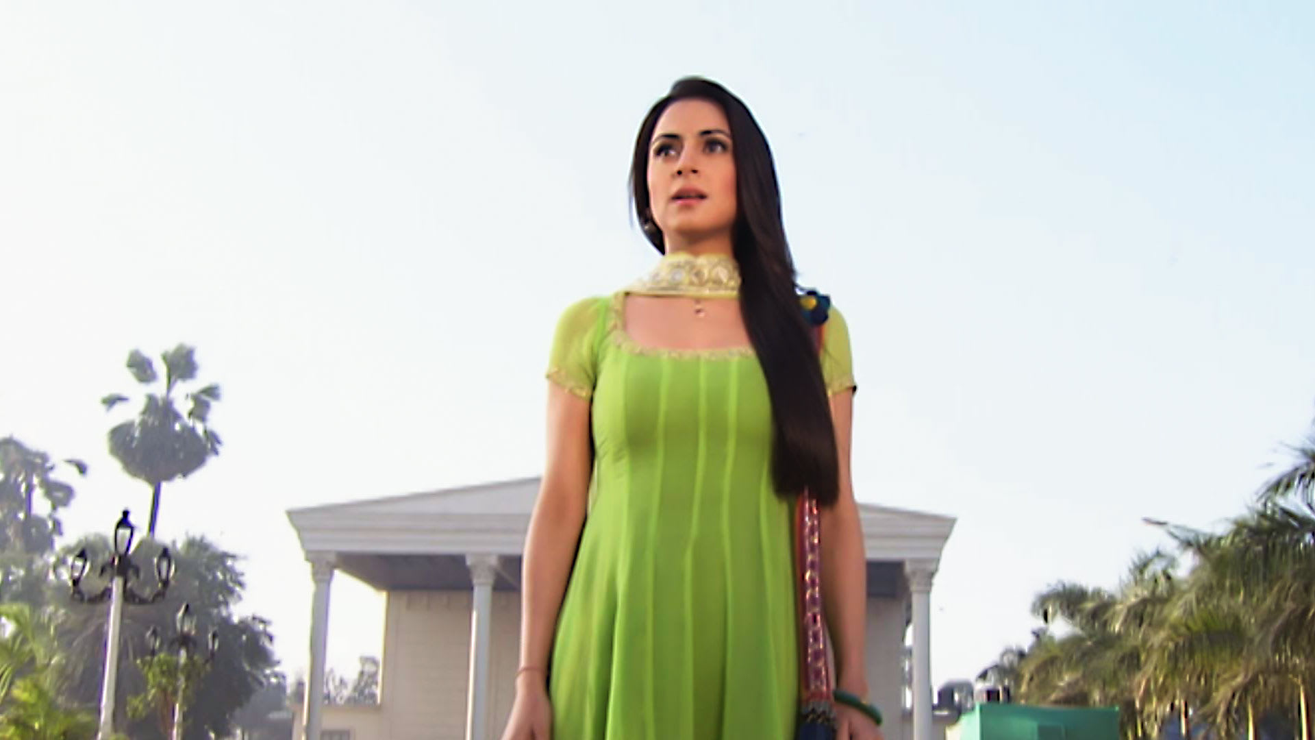 Watch Main Laxmi Tere Aangan Ki S1 Episode 21 on Disney+ Hotstar