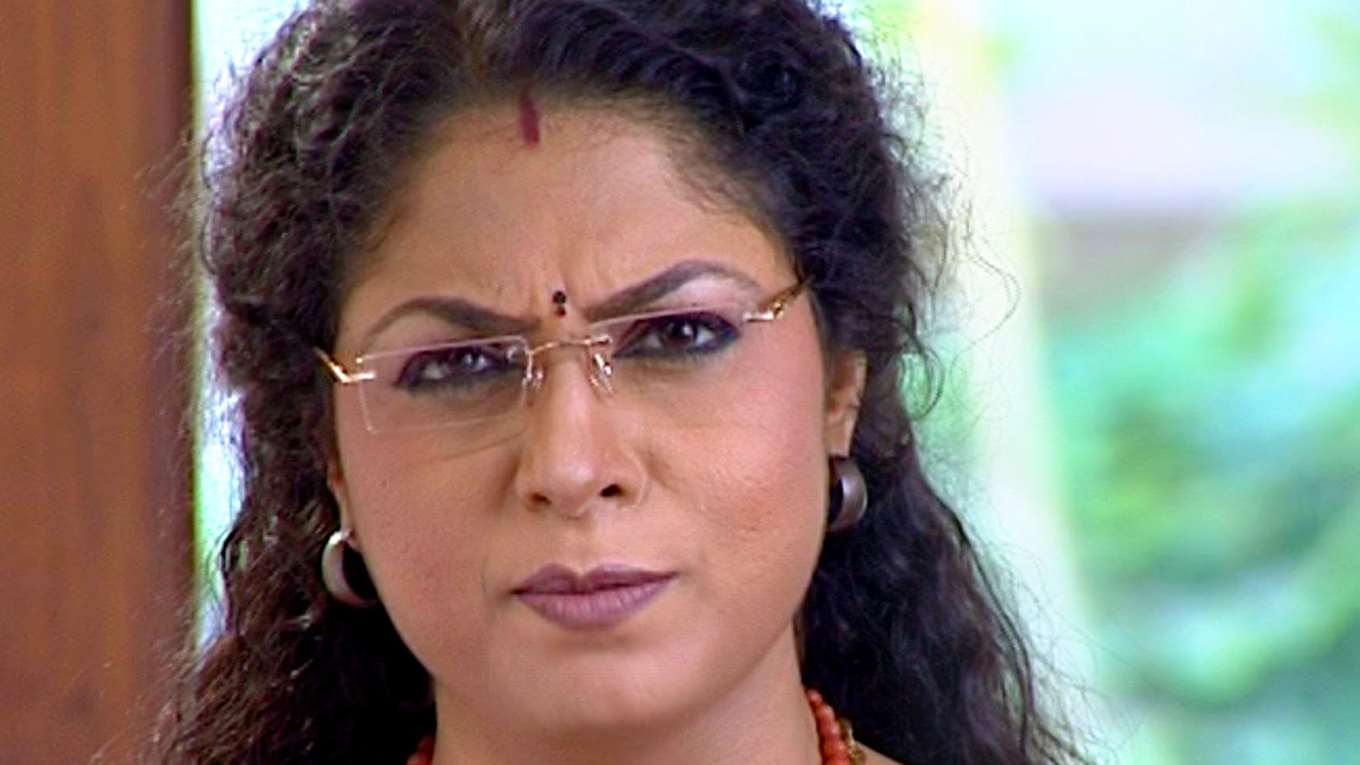 Watch Kumkumapoovu S2 Episode 3 on JioHotstar