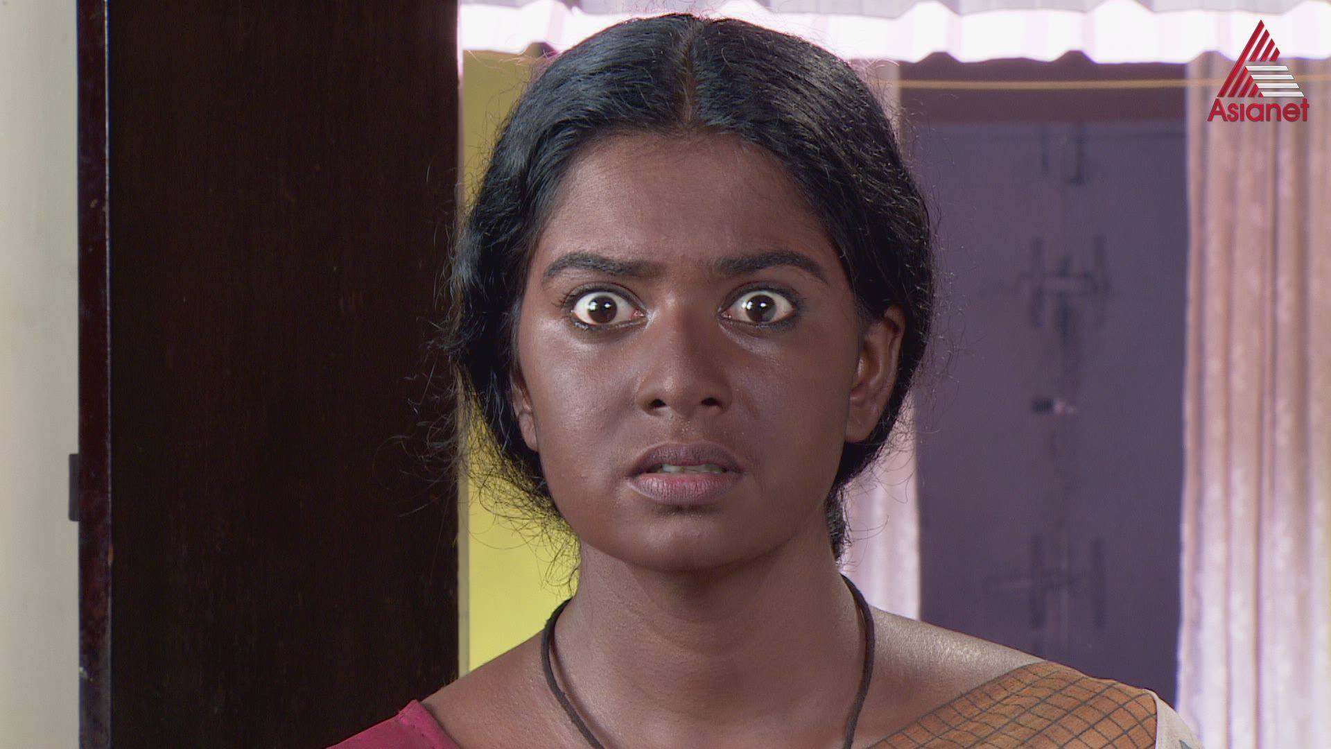 Watch Karuthamuthu S14 Episode 6 on JioHotstar