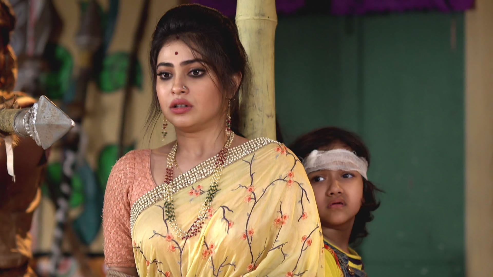 Watch Mayar Badhon S7 Episode 132 on JioHotstar