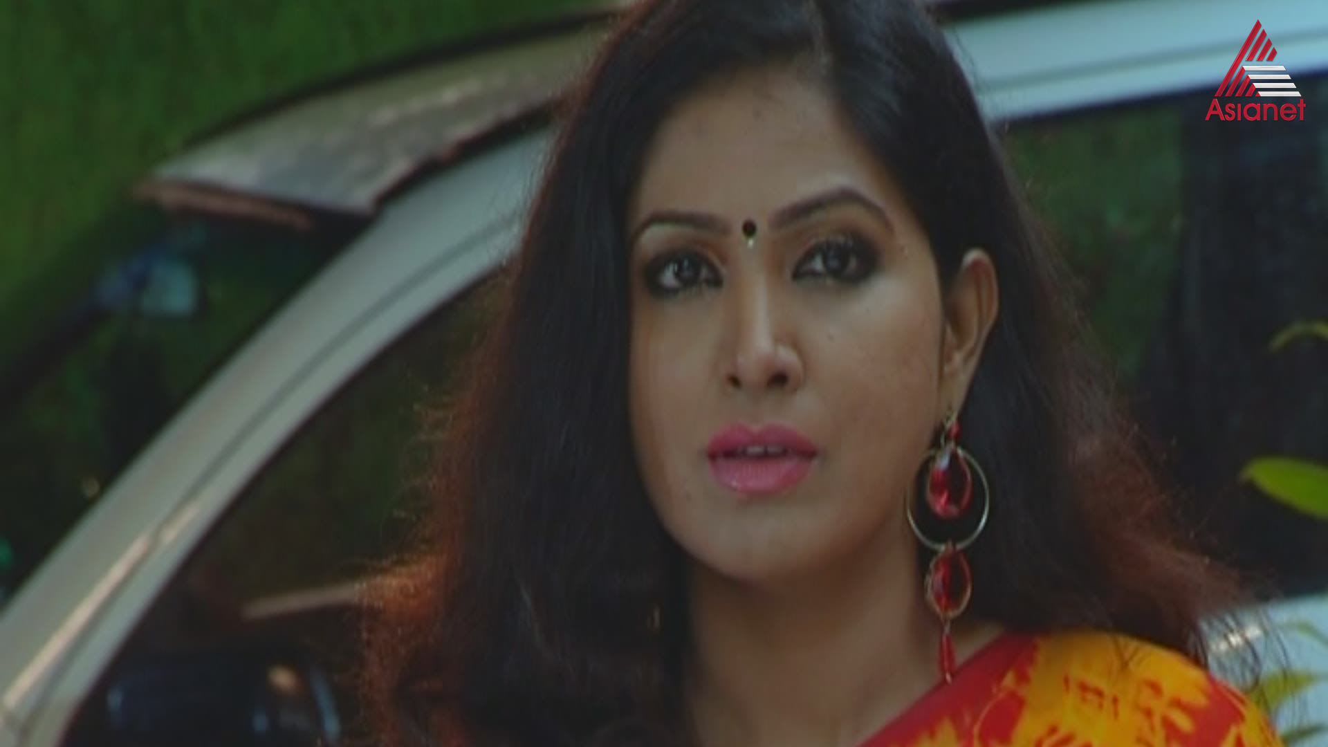 Watch Kunjappu saves Ram from Gopalan Online