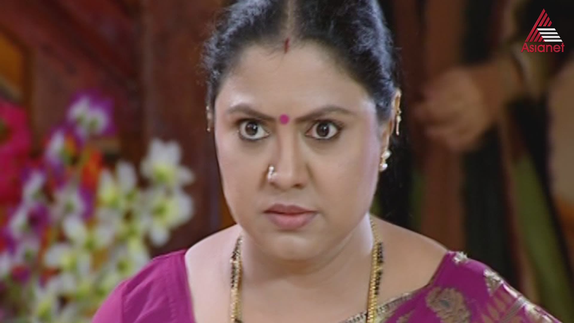 Watch Sethulakshmi learns about Varada Online