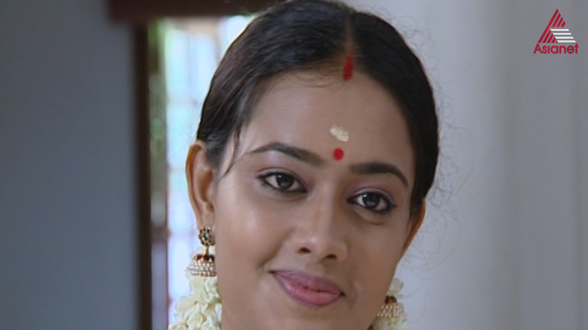 Watch Sthreedhanam S13 Episode 336 on Disney+ Hotstar