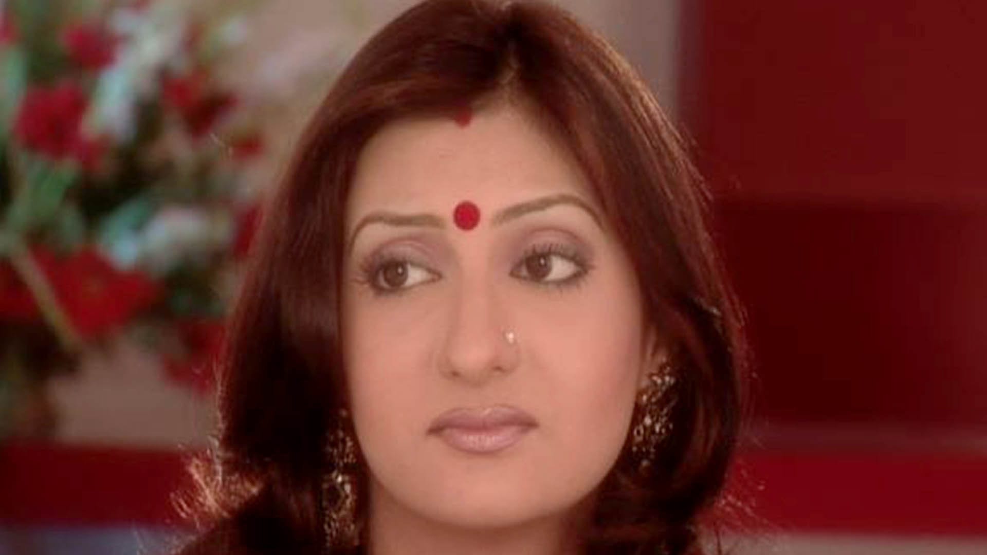 Watch Kumkum - Ek Pyara Sa Bandhan S19 Episode 10 on Disney+ Hotstar